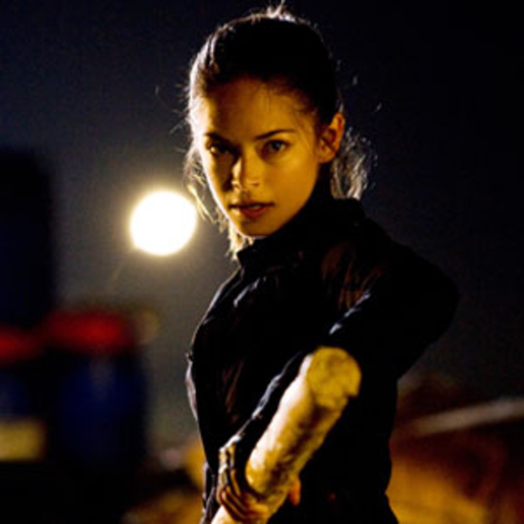 Pilot Casting Smallvilles Kristin Kreuk And Katie Cassidy Head To The